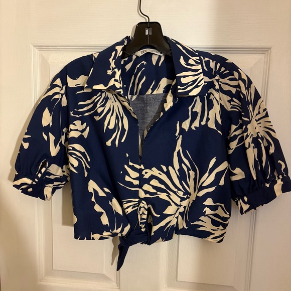 Zara | Tops | Zara Printed Top | Poshmark